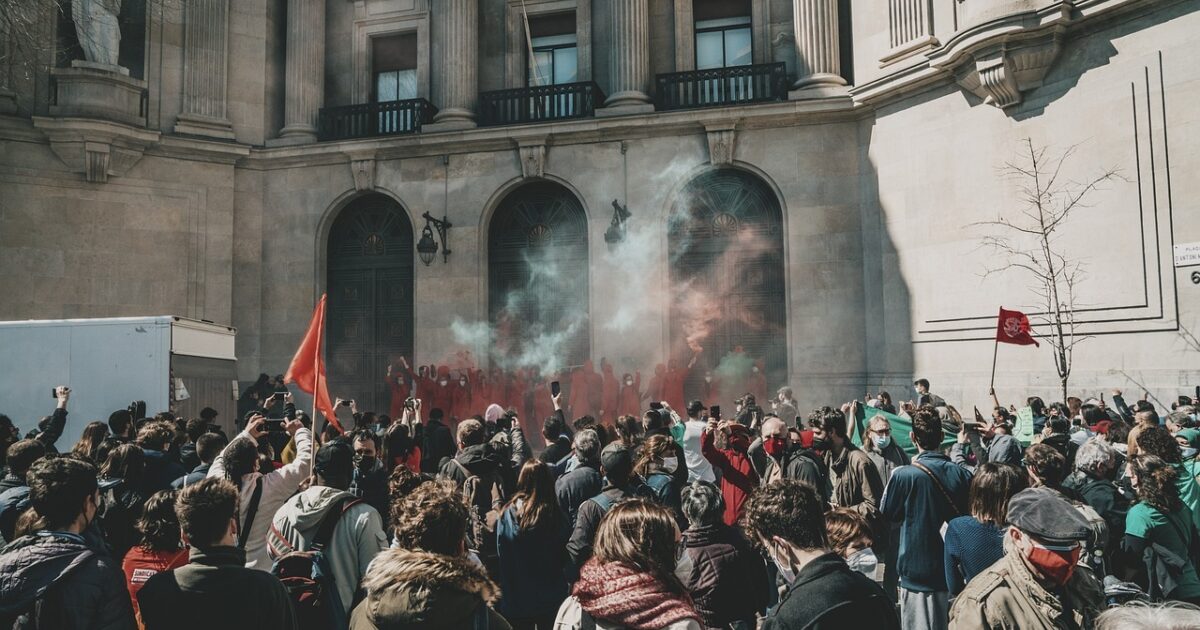 Remigration Summit '25: l'Italia ha un problema e Bruxelles se n'è ...