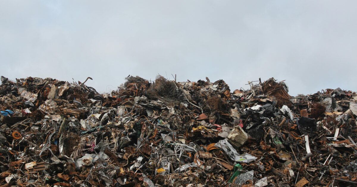 Waste Colonialism: il colonialismo nascosto nei rifiuti - Mondo ...